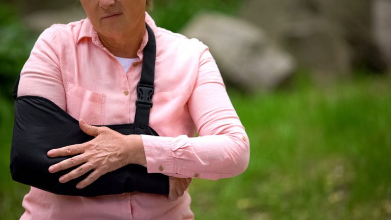 One-Handed Dressing Techniques | Silverts.com